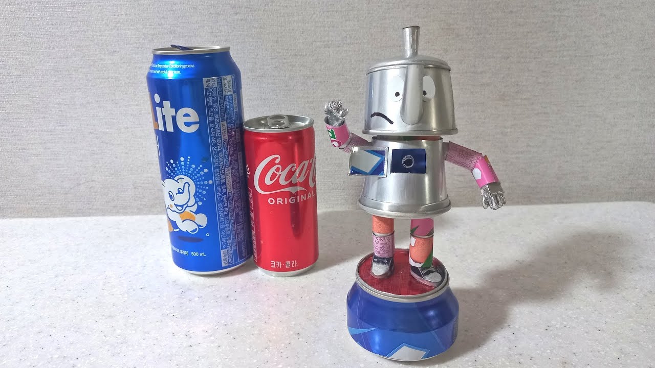 탄산음료 캔으로 깡통 로봇 만들기(Build a tin robot out of soda cans) - YouTube