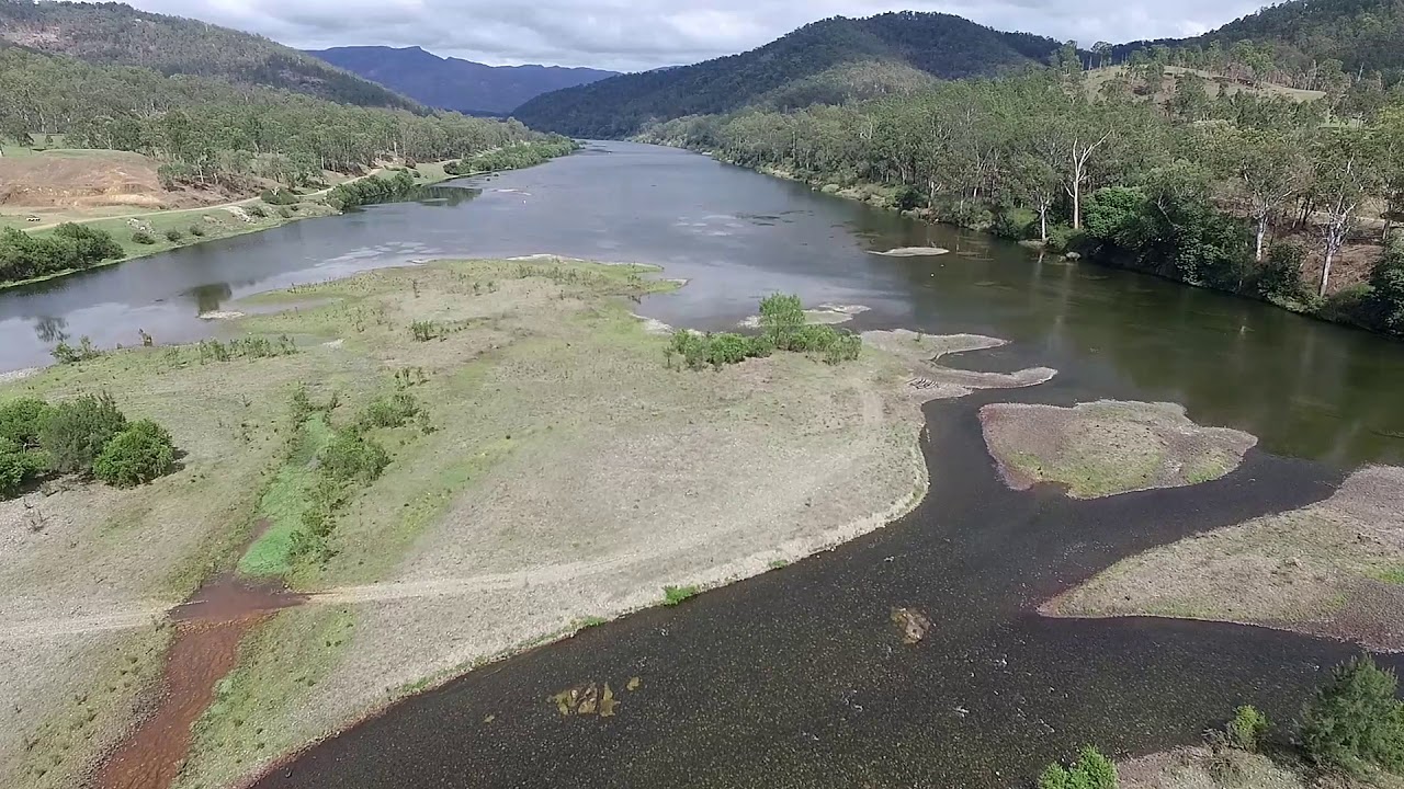 Jackadgery on the Mann river - YouTube