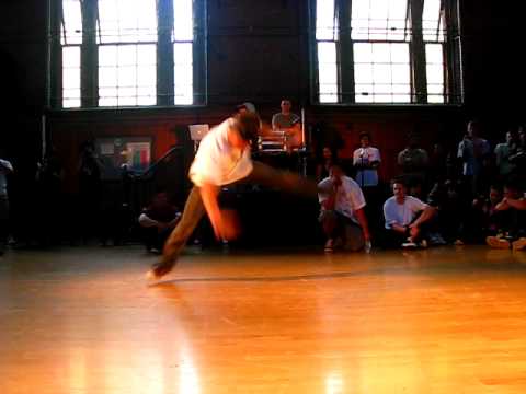 Ashes 2 Ashes @UO 2009 - Bboy Casper from Boogie Bratz - YouTube