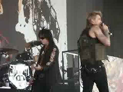 Sixx AM Life Is Beautiful - YouTube