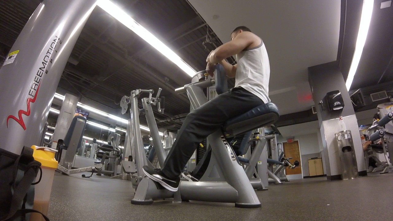 Single arm machine row - YouTube