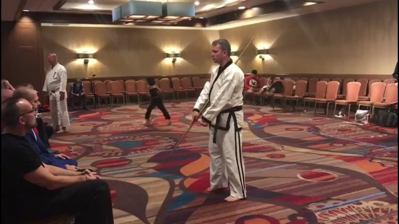 How to Bow in & Present for a Karate Tournament (Kata or Weapons) - YouTube