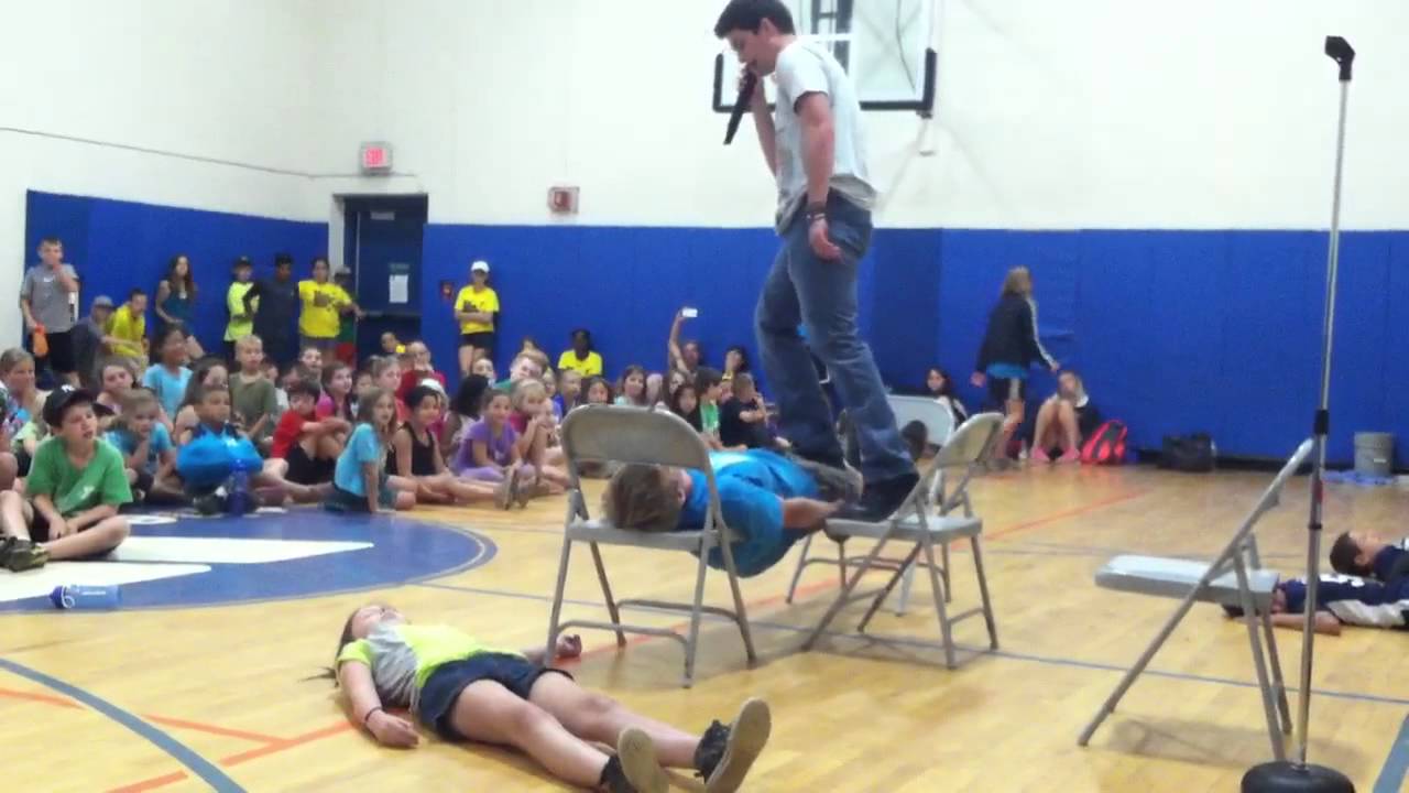 Ck ferguson hypnosis -human bridge at YMCA - YouTube
