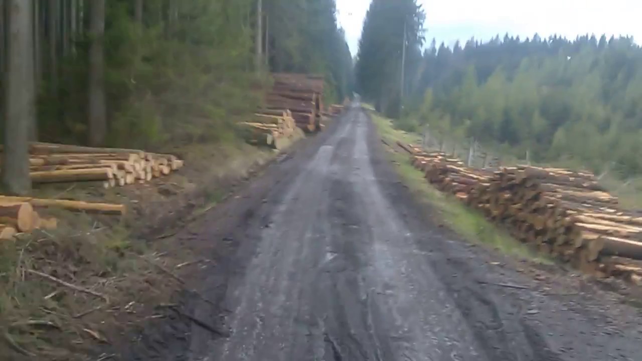 Truck on the wood-Mack 440 sound. - YouTube