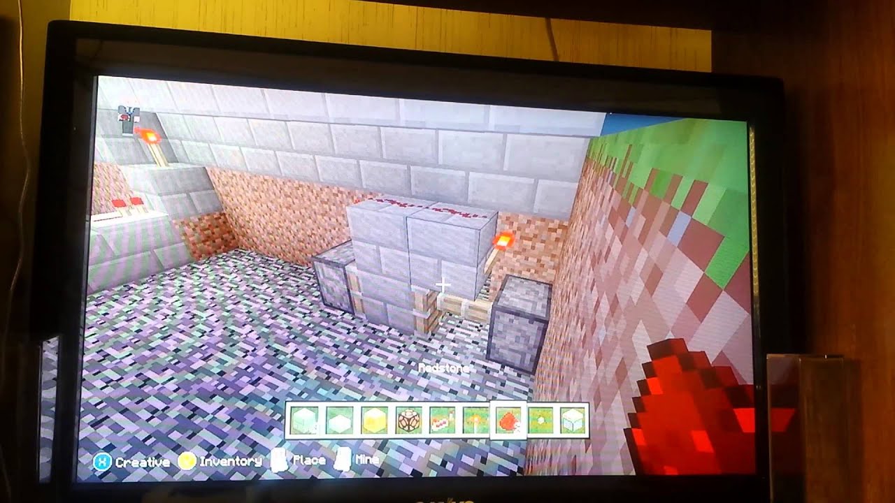 Minecraft Redstone Crosswalk - YouTube