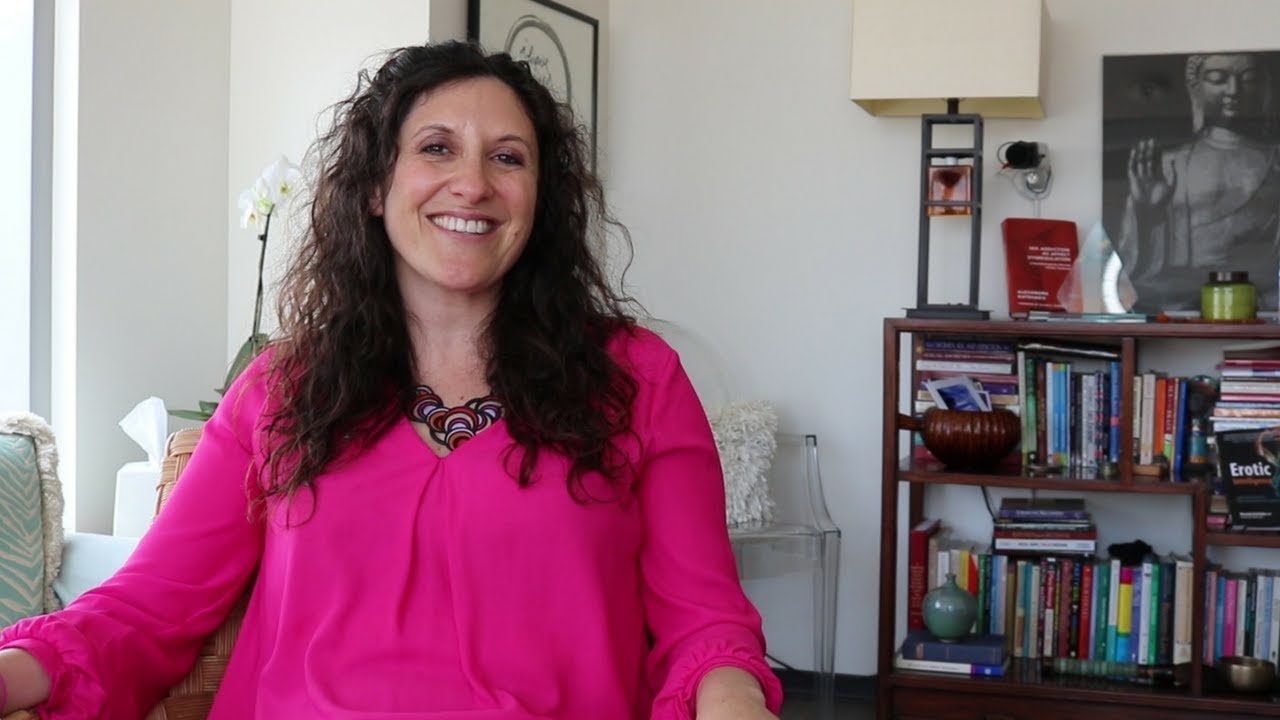 Talking Sex with Jamye Waxman - Kissing - YouTube