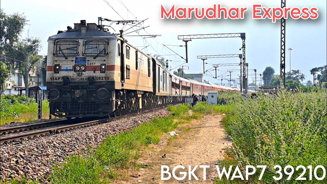 Acceleration & Honking of P7🔥👑, Jodhpur Varanasi Marudhar Exp Departing ...