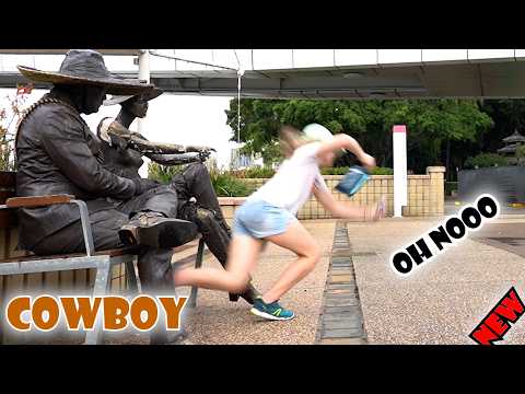 The cowboy is Back home. be aware lol, the reactions are priceless, don't miss it.