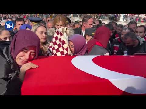 Konyalı şehidin cenazesinde yürek yakan an: Kızın da senin gibi güçlü