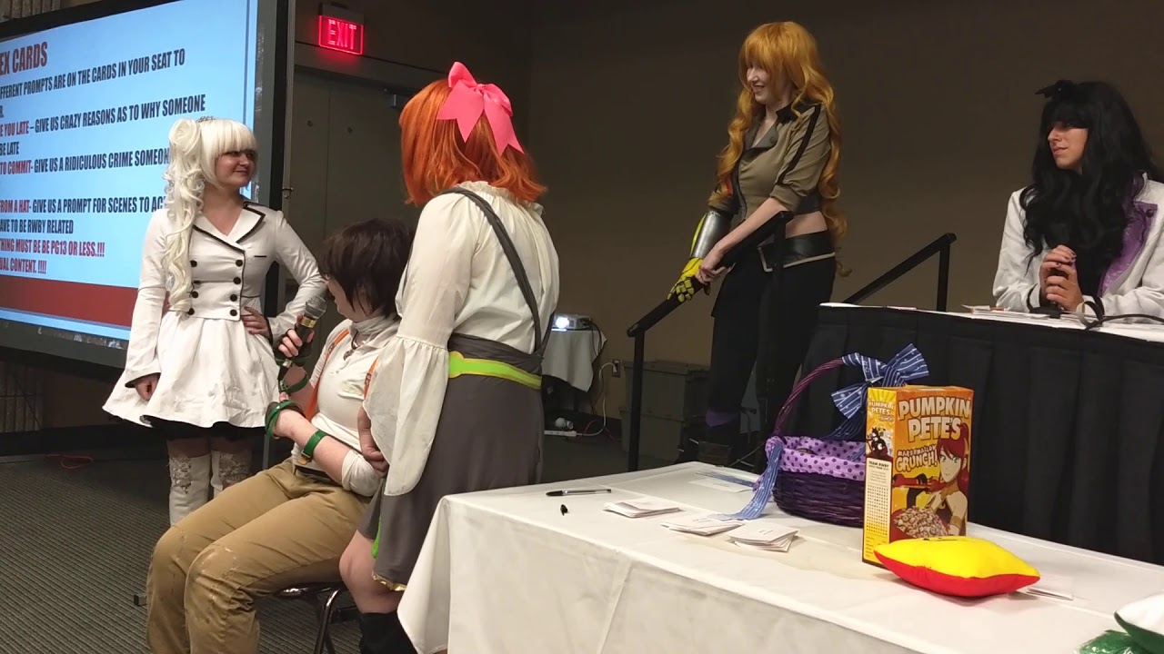 Momocon 2019: Fandom Family Cosplay RWBY Panel Skits (2) - YouTube