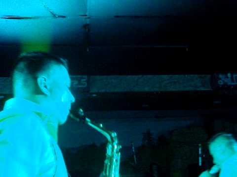 PEDRO CELIS...PETER...!!!!!!! ASI ES KOMO SE HACE ,,,,KON SENTIMIENTO ...