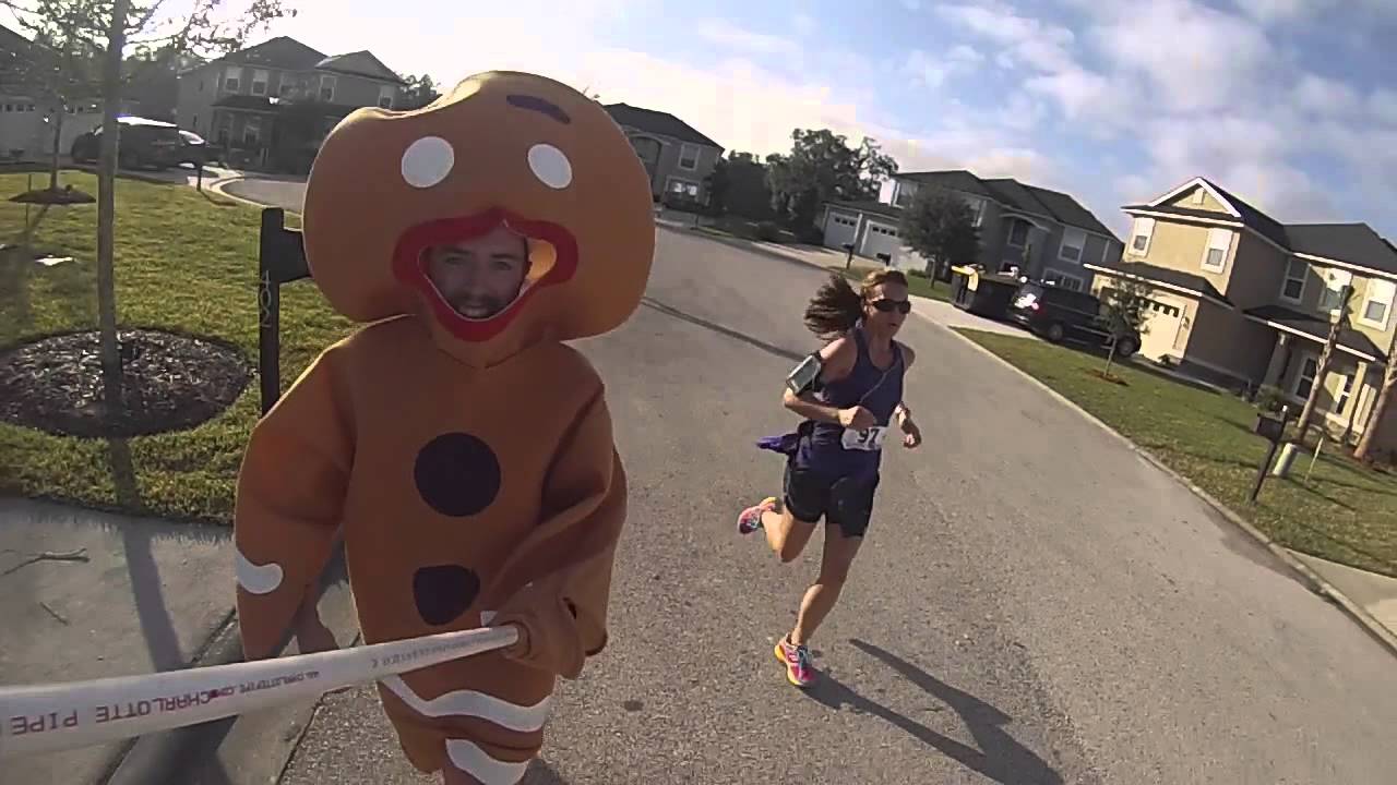 Gingerbread Man 5k Dash - YouTube