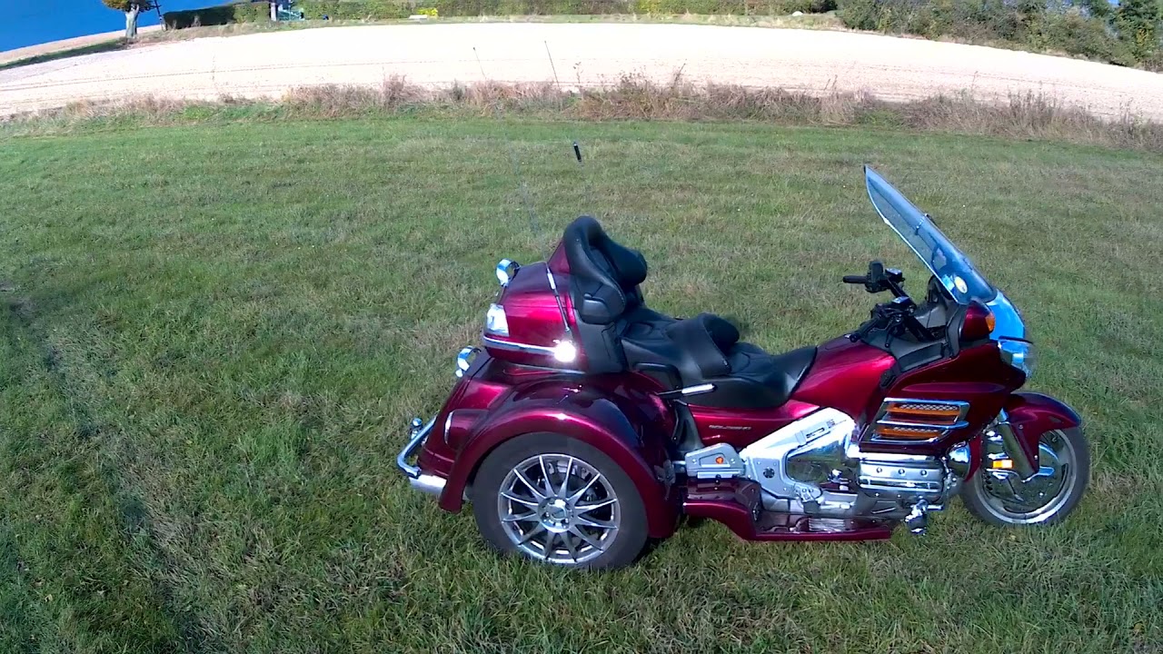 Vidéo Goldwing Trike JLM Concept Cars Novembre 2021 - YouTube
