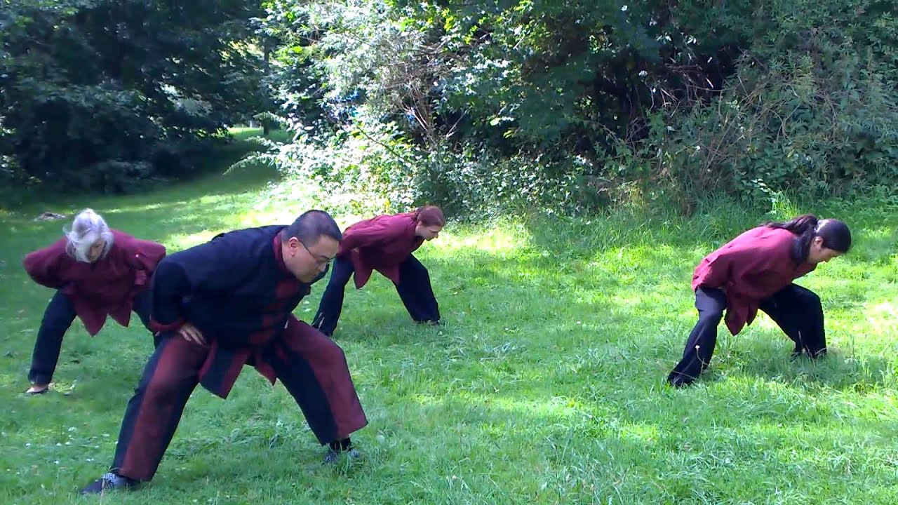 Tao Yin - traditionelle chinesische Bewegungskunst - YouTube