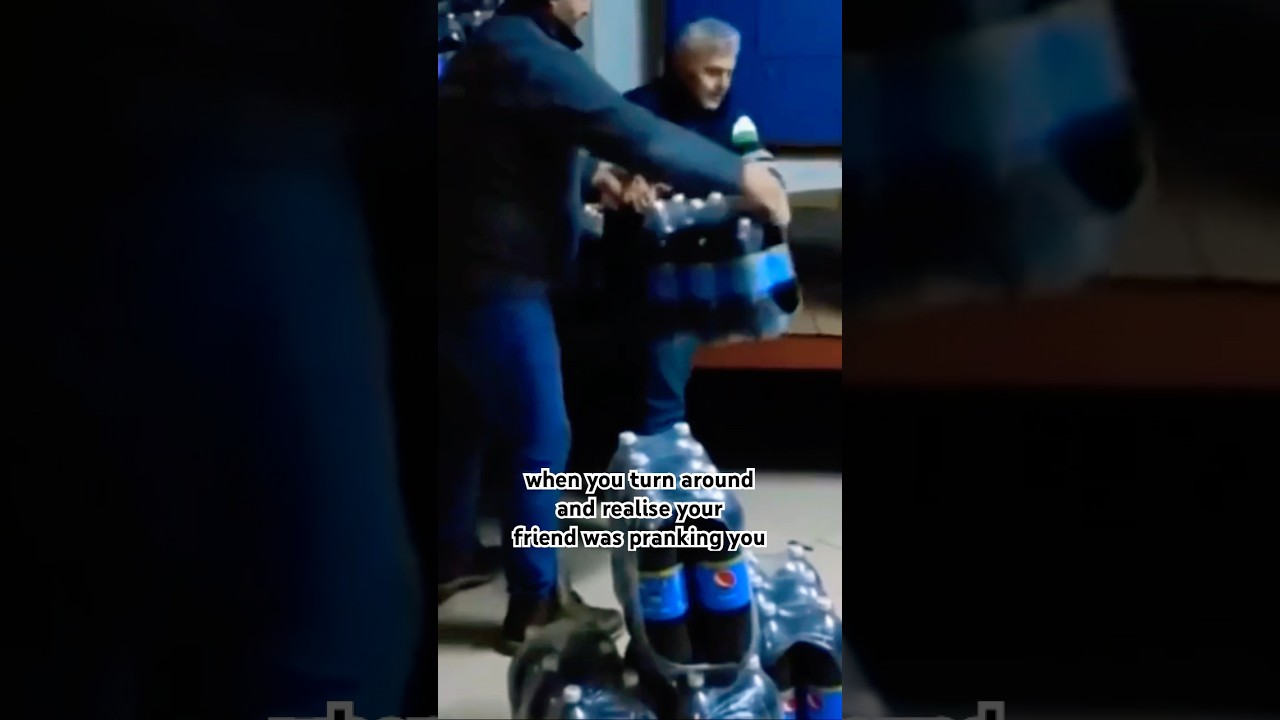 When you turn around and realise your friend was pranking you - YouTube