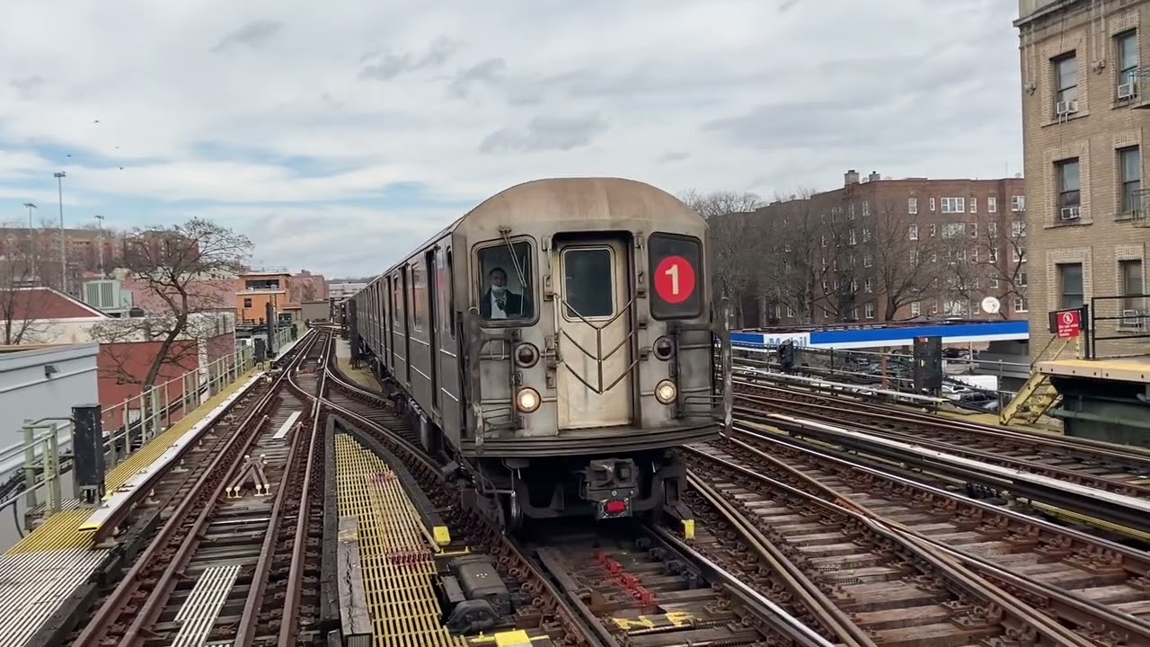 MTA R62A 1 train @ 238 St - YouTube