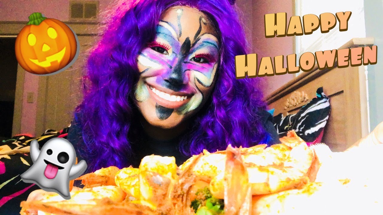 HALLOWEEN SHRIMP BOIL - YouTube