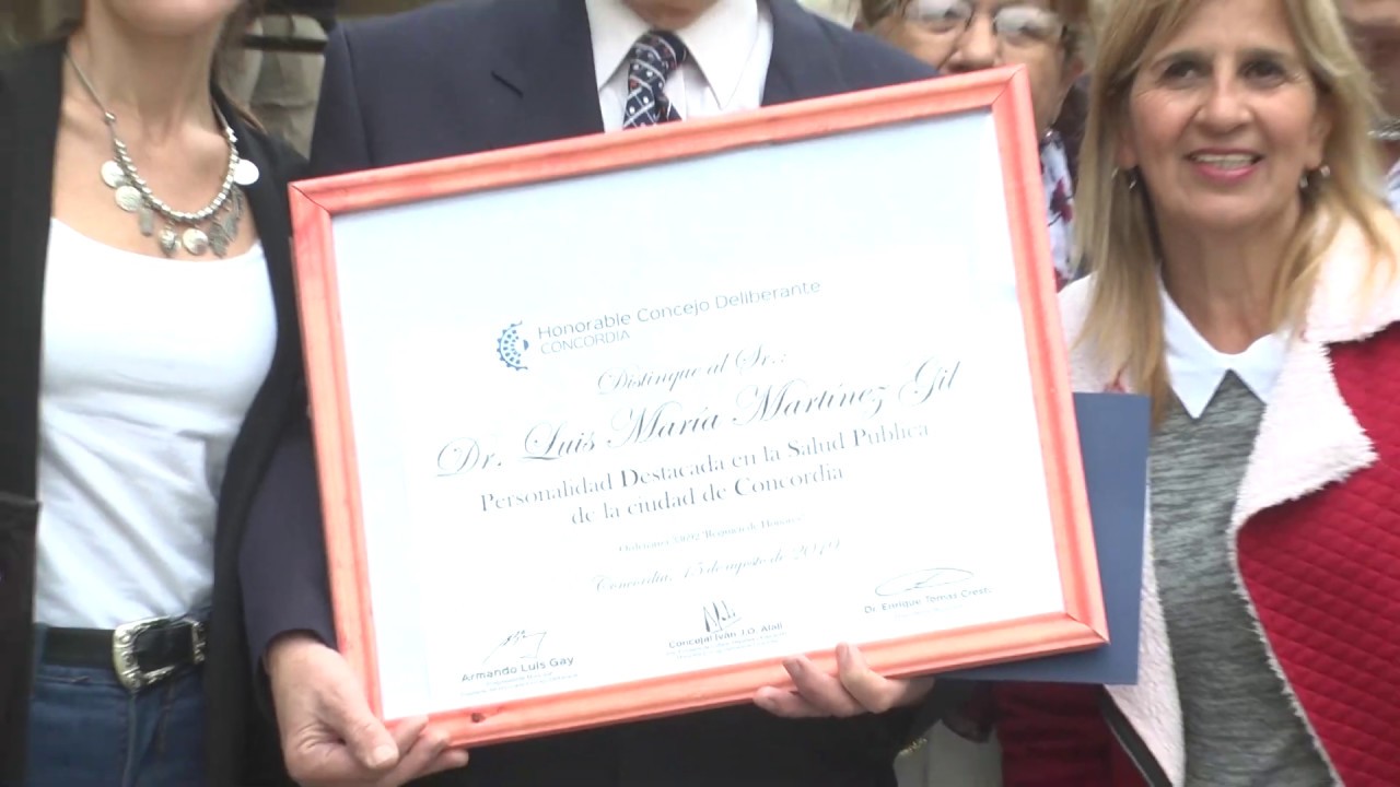 Dr. Martínez Gil: Personalidad Destacada de la Salud Pública - YouTube