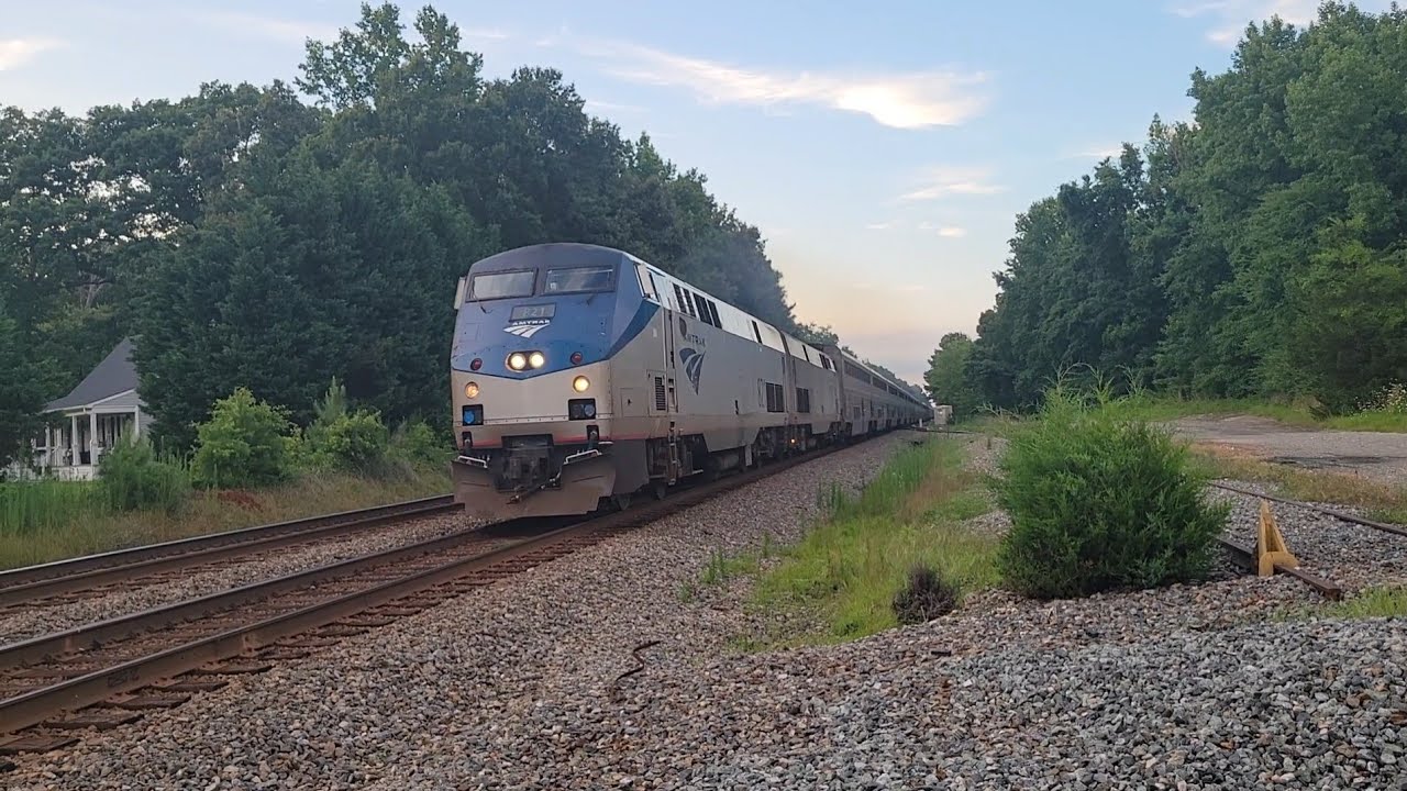 Amtrak 53 Auto Train in Elmont! - YouTube