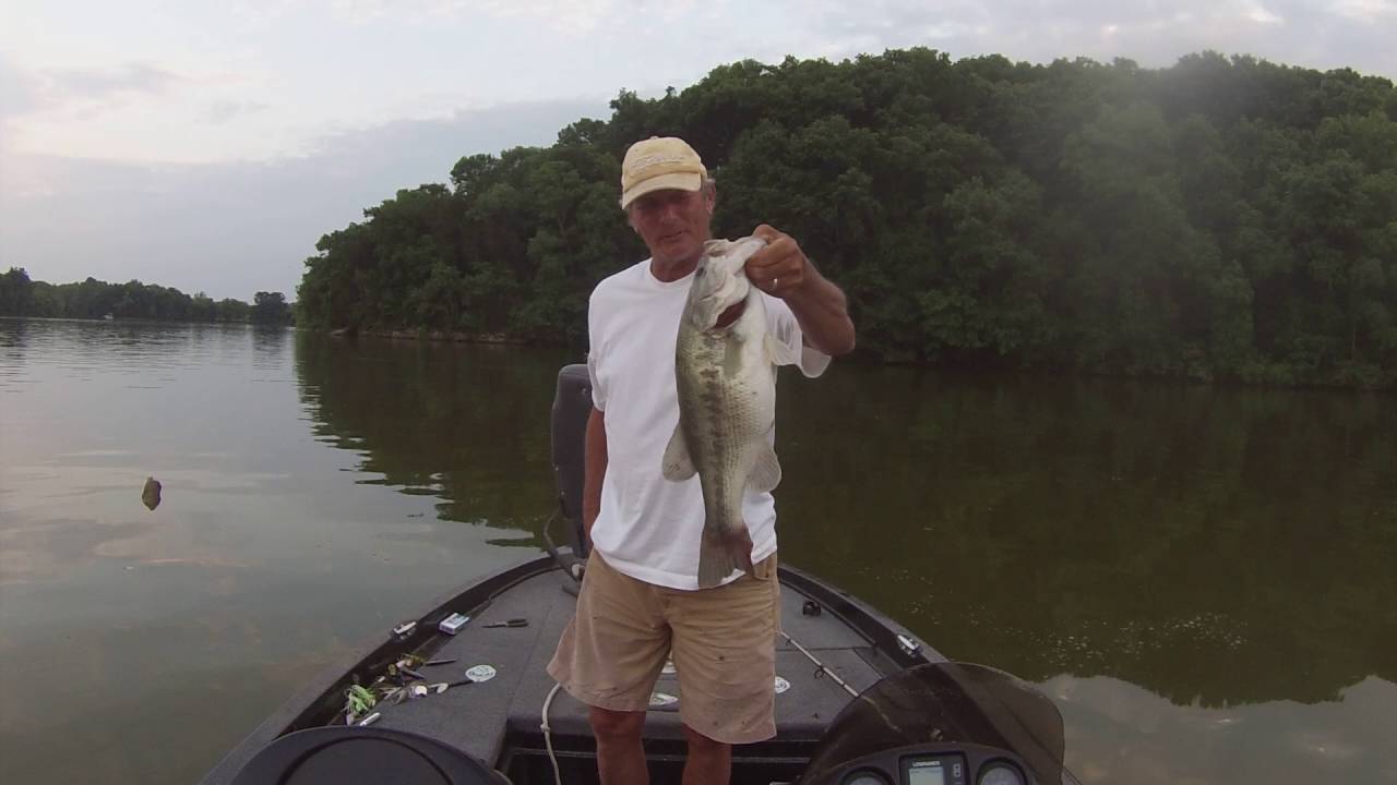 Mitchs big 5lb fish - YouTube
