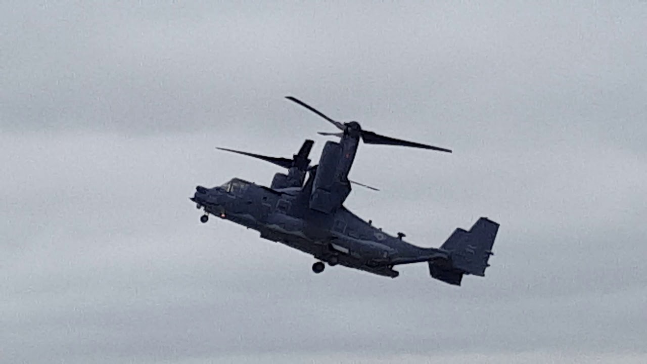 V-22 Osprey Display - RIAT 2017 - YouTube