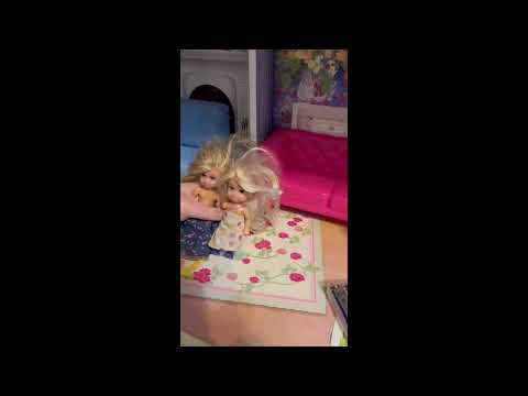 Annabelle and Isabel 12 days of Christmas day two - YouTube