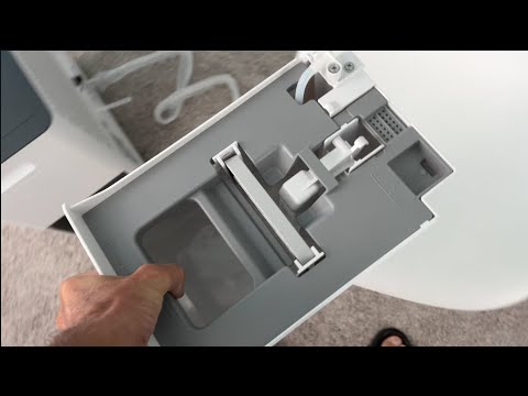 How to remove the water from Midea Smart Dehumidifier - YouTube