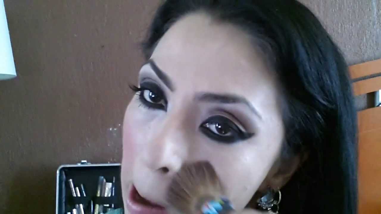 Maquillaje dramatico delineado grueso elegante... #makeup #tutorial #maquillaje #stefania - YouTube