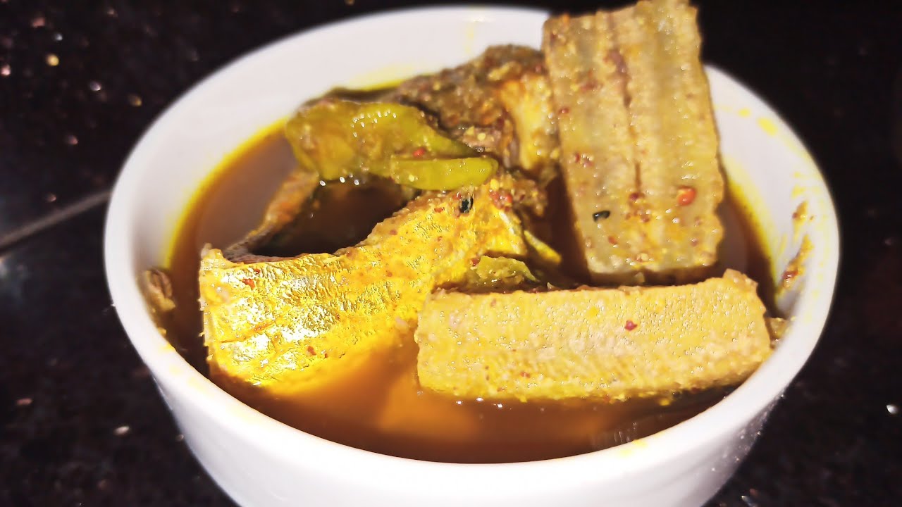 kanch kola dia ilish mach er jhol || sorshe ilish || sorshe hilsa fish ...