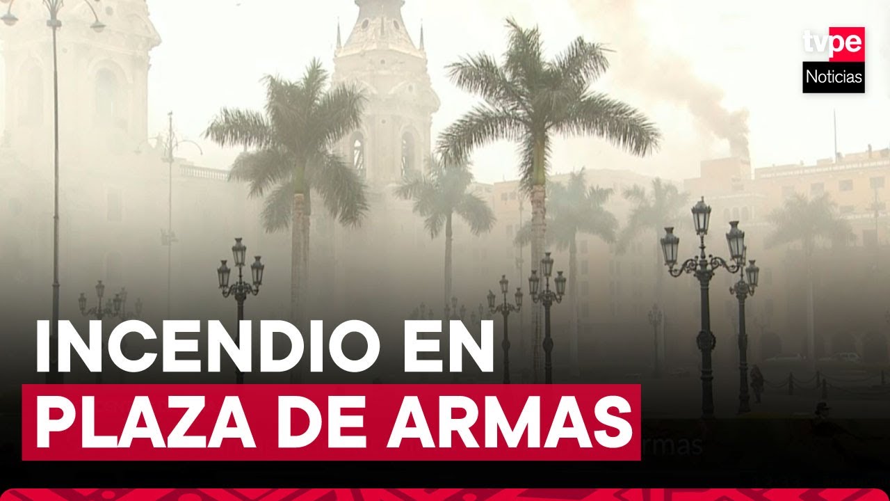 Cercado de Lima: edificio se incendia y humo cubre plaza de Armas - YouTube