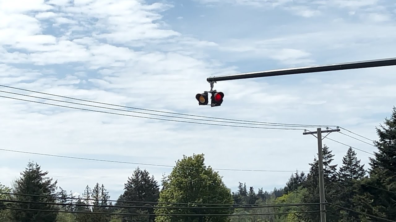 Caution/Stop Overhead Flashing Beacon at a 3-way intersection - YouTube