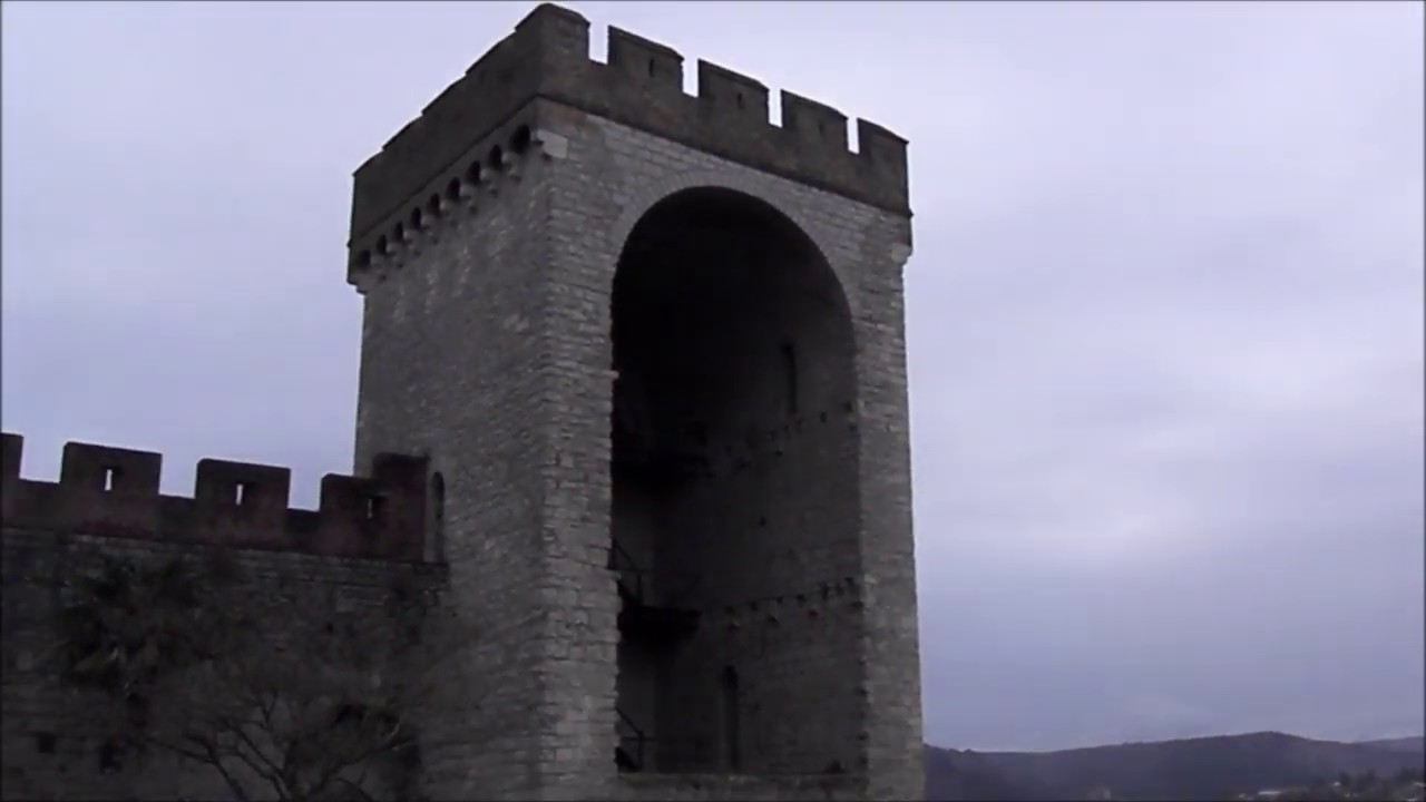 Barbacane à Cahors Vidéo Fortification érigée durant la guerre de cent ...