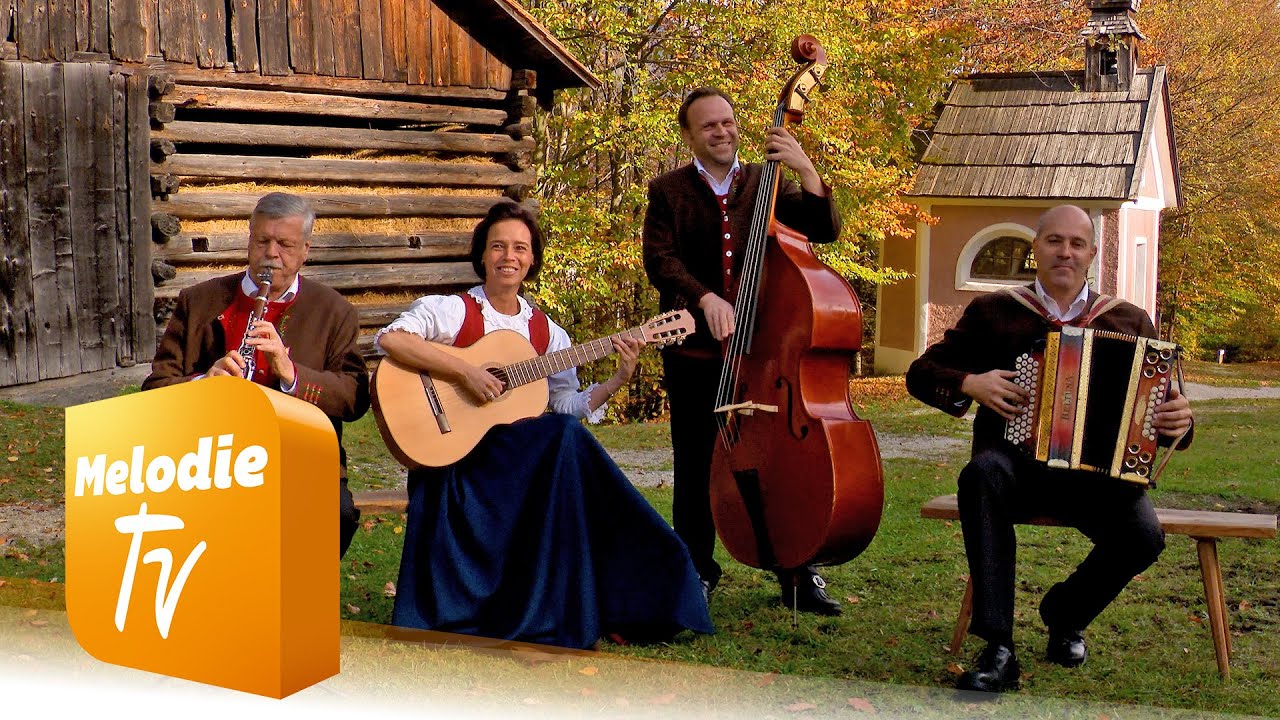 Hausmusik Reinstadler - In der Leitn (Offizielles Musikvideo) - YouTube