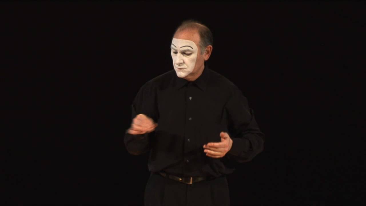Wastewater by Spanish mime actor Carlos Martínez - YouTube