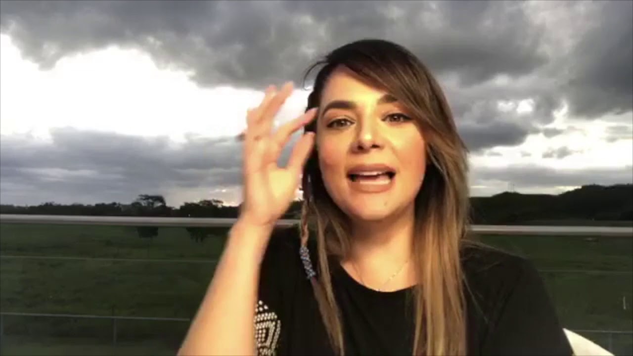 Christy Muller LIVE: "¿Será Mi Abogado o Mi Juez?" - YouTube