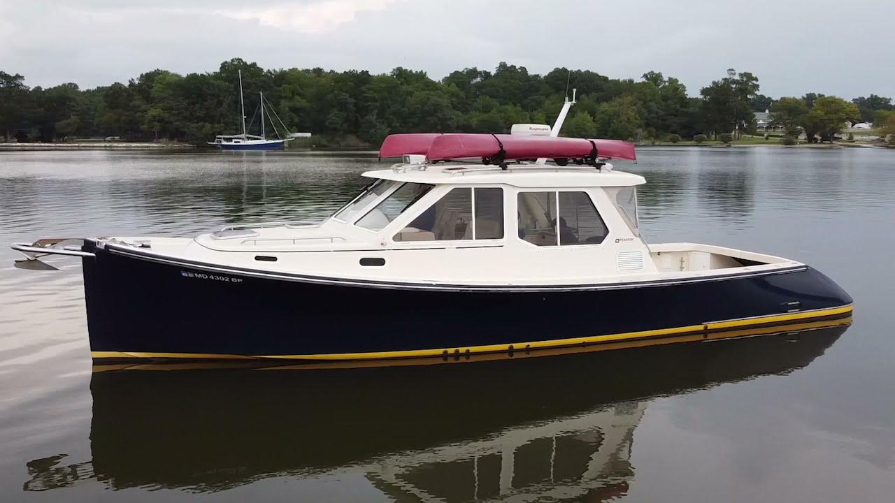 2002 True North 38 | Walkthrough Yacht Tour with Grady Byus - YouTube