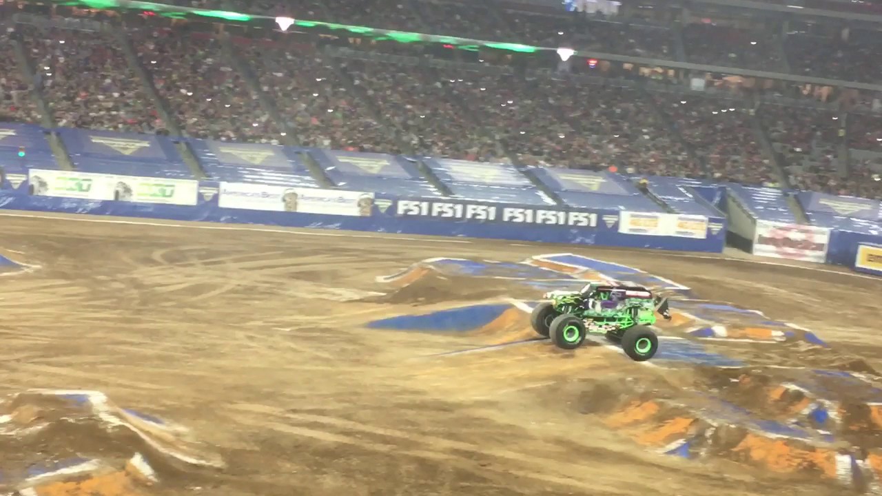 Monster Jam 2017 Phoenix AZ - YouTube
