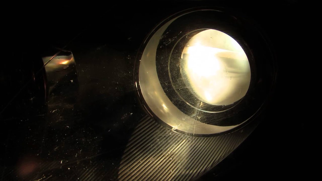 H1 philips xtreme vision vs hid xenon Vertex - YouTube