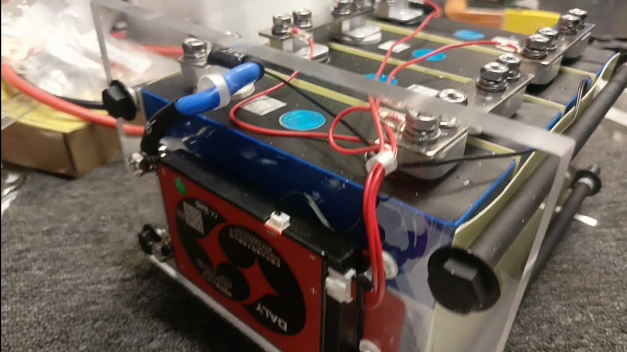 1,280wh lifepo4 prismatic battery build - YouTube