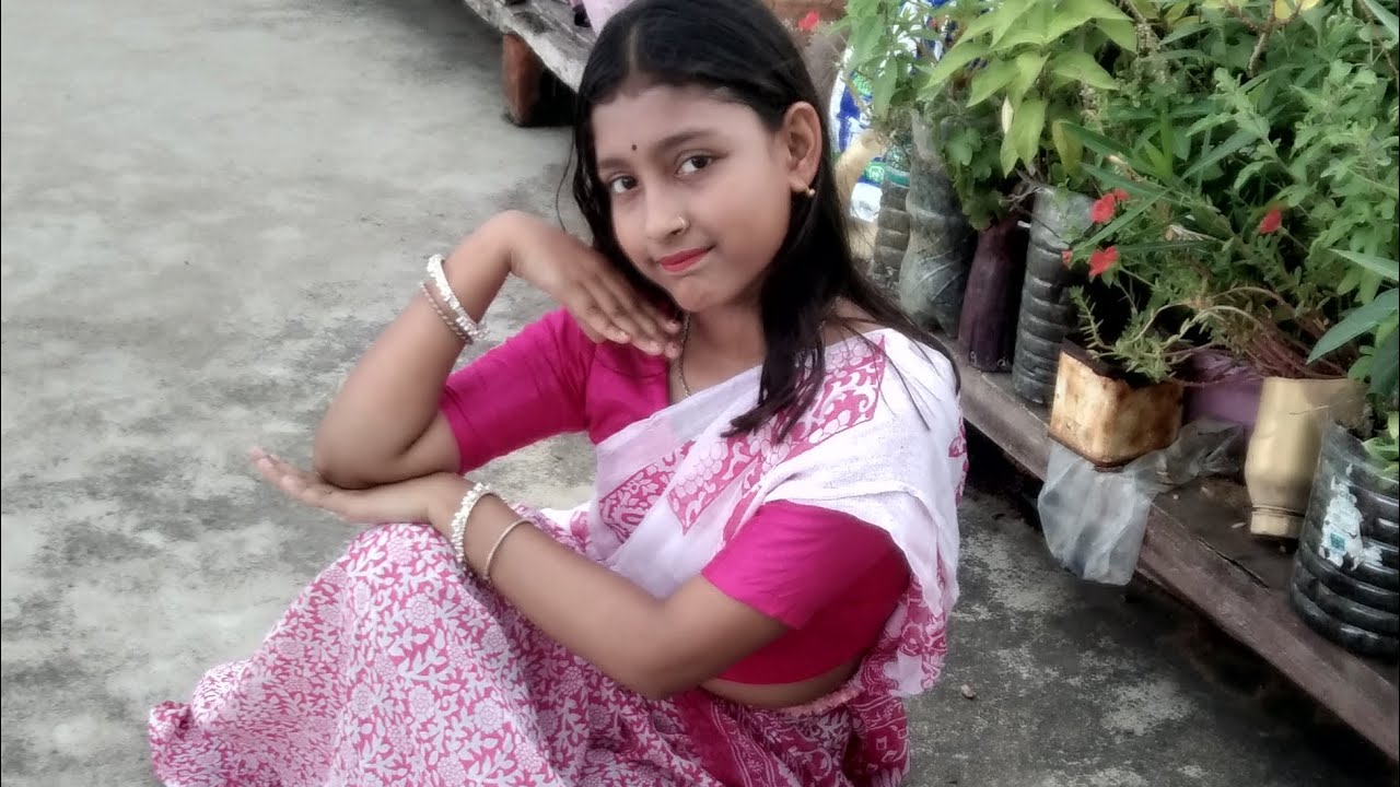 Mon Jhulonai | Sarojini Ghosh | মন ঝুলনায় দোলে গো রাই | Raikishori ...