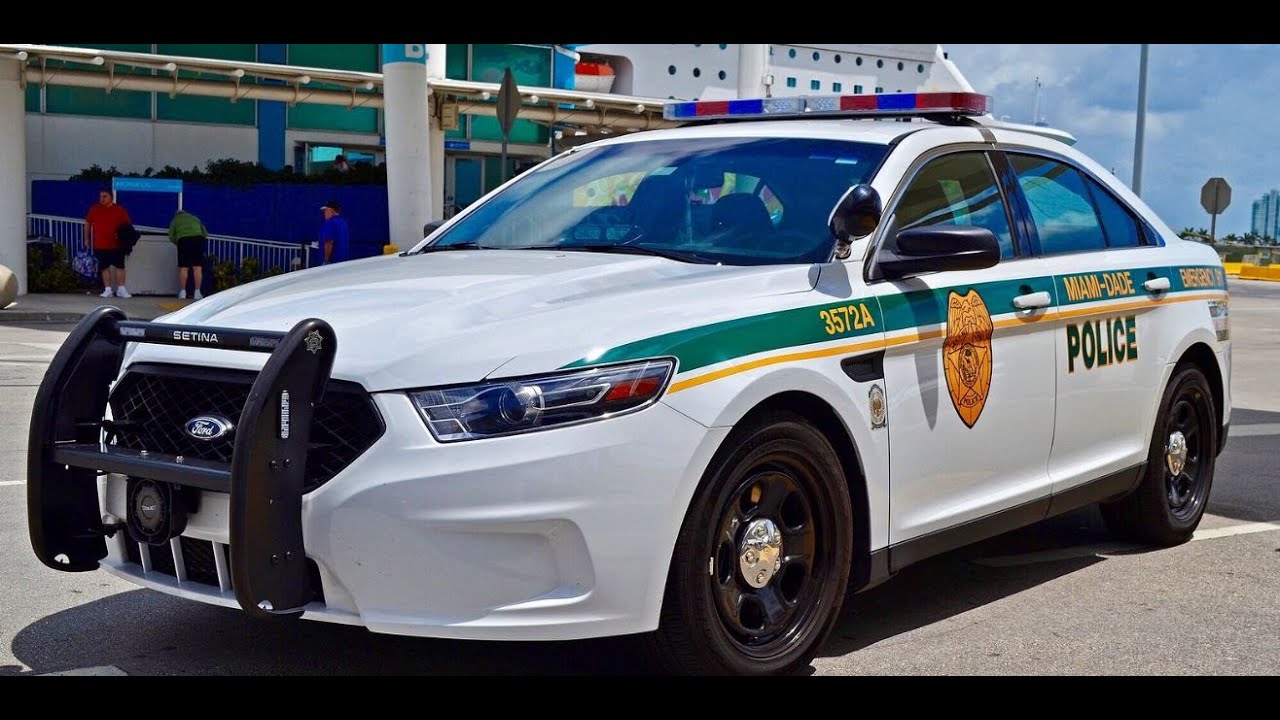 Miami Dade Police Responding Code 3 Palmetto Bay, Florida. - YouTube