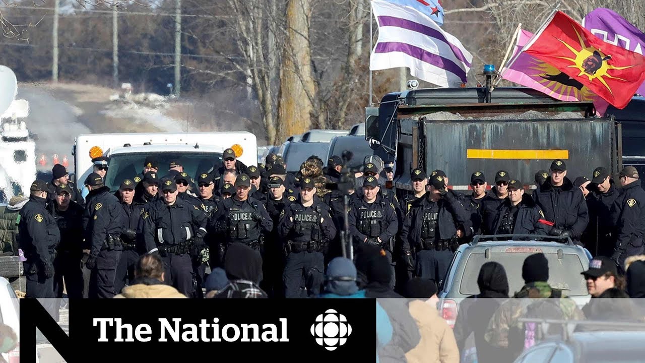 Protests continue after rail blockade dismantled, 10 arrested - YouTube