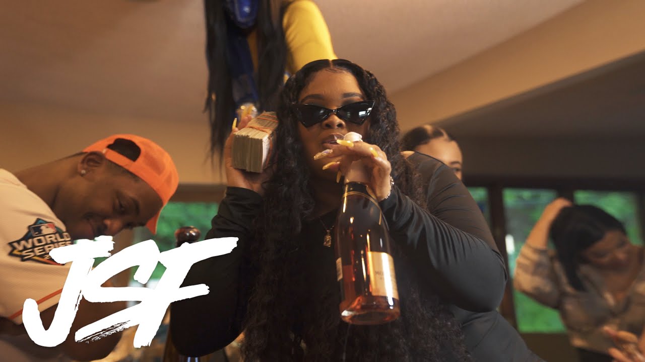 Quie James - “2Badd” Official Music Video | Shot By @J.Smithfilms - YouTube
