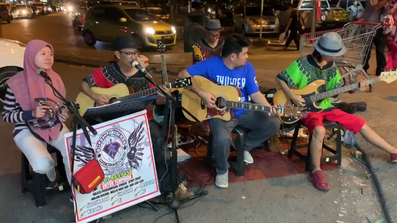 Bengang MaNtera ft Superman busker. - YouTube