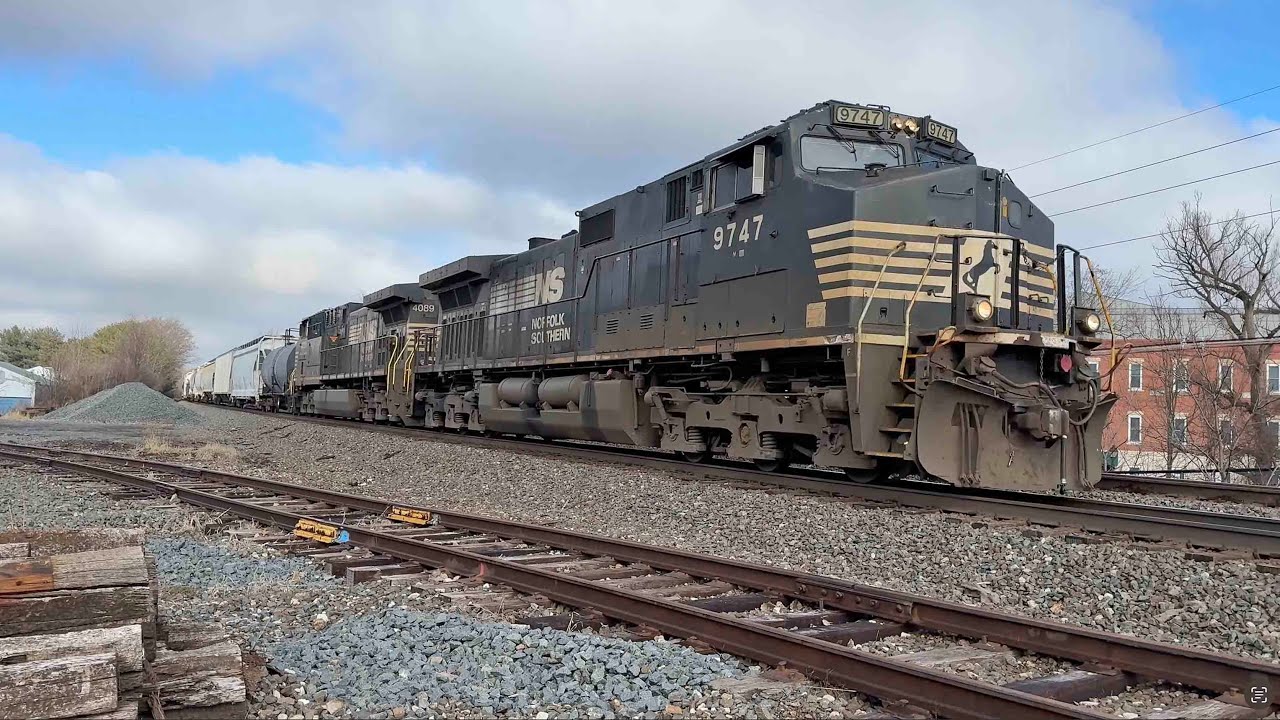 NS 9747 east. - YouTube