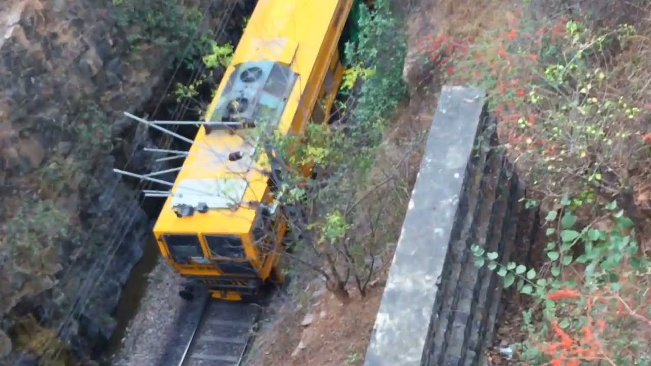 Rail track maintenance machine // rail track // #railtracks #machine ...