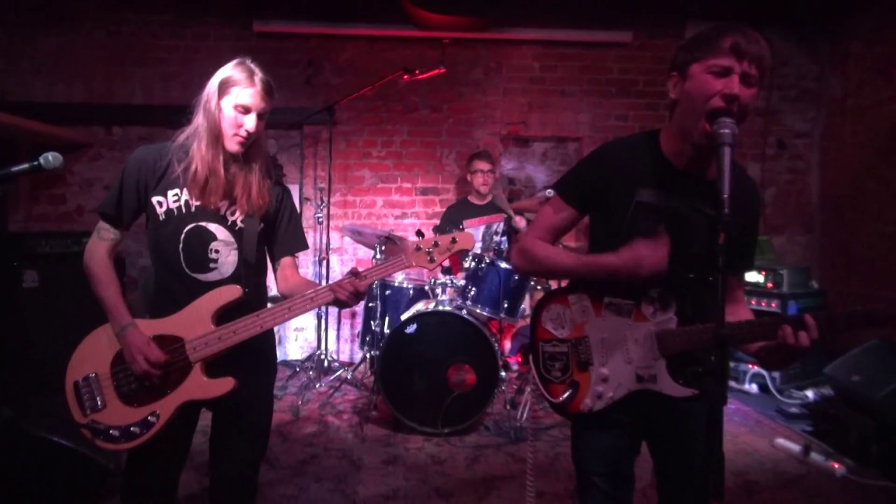 Fun is Dead @ Greengoo tribute fest - YouTube