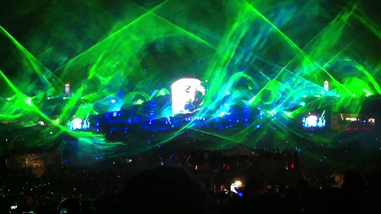 SKRILLEX - SUMMIT (FT. ELLIE GOULDING) @ Tomorrowland 2012 - YouTube