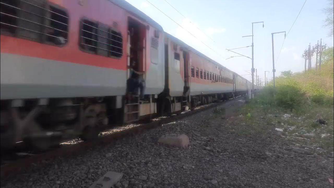 12296 Sanghamitra SF Express | Danapur To SMVT Bengaluru With WAP 7 Engine #indianrailways # ...