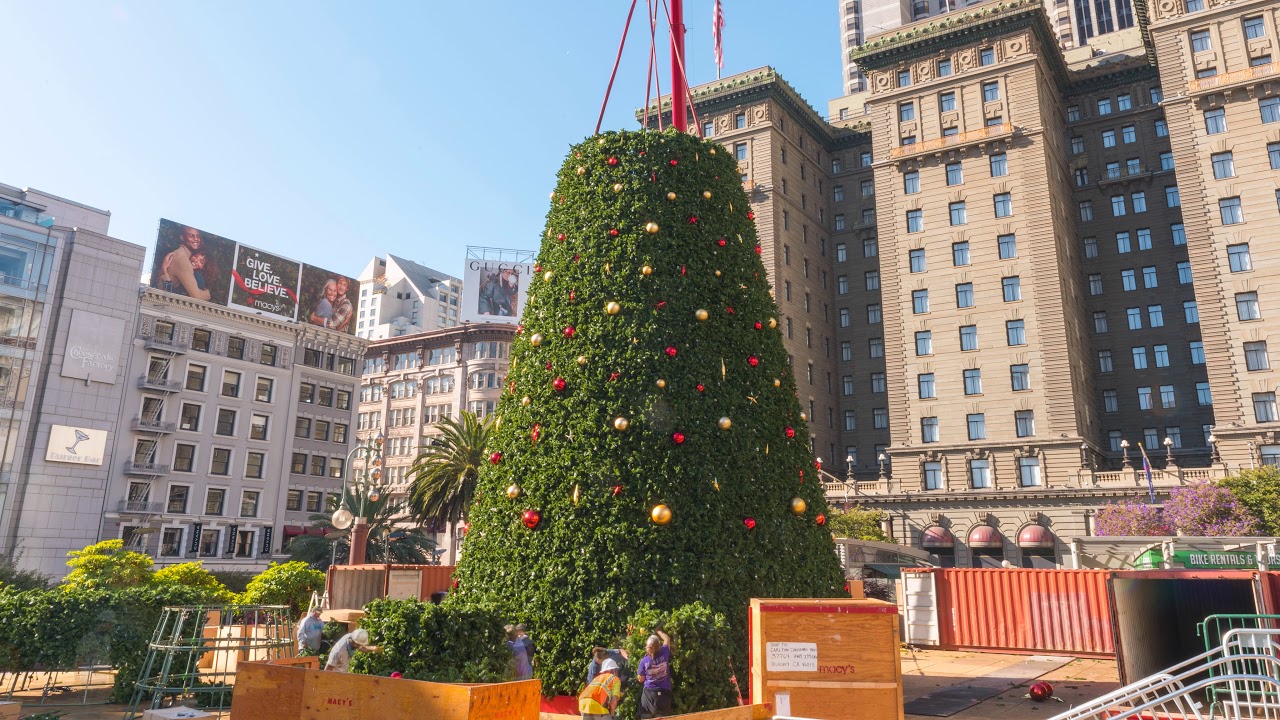 Union Square Christmas Tree Construction Day 3 pt 1 - YouTube